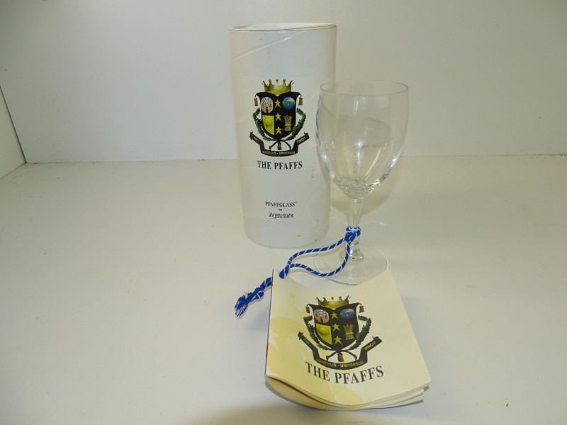 Zeldzaam Glas 'The Pfaffs' - Kringwinkel