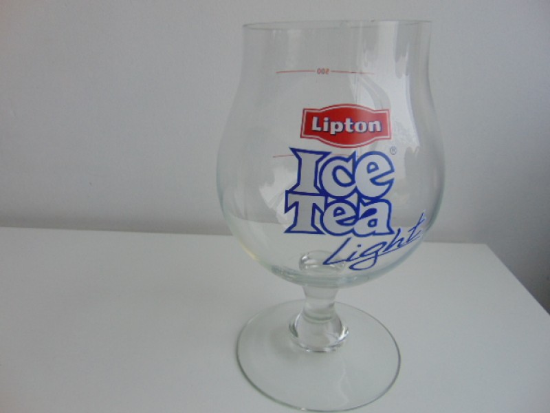 Extra Groot Glas: Lipton, Ice Tea Light - Kringwinkel