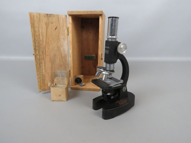 Mini microscoop met test glaasjes in eigen houten doosje - Kringwinkel