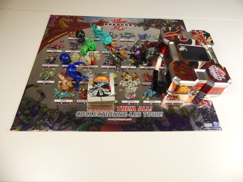 Bakugan game cards + Bakugan new vestroia plaat - Kringwinkel