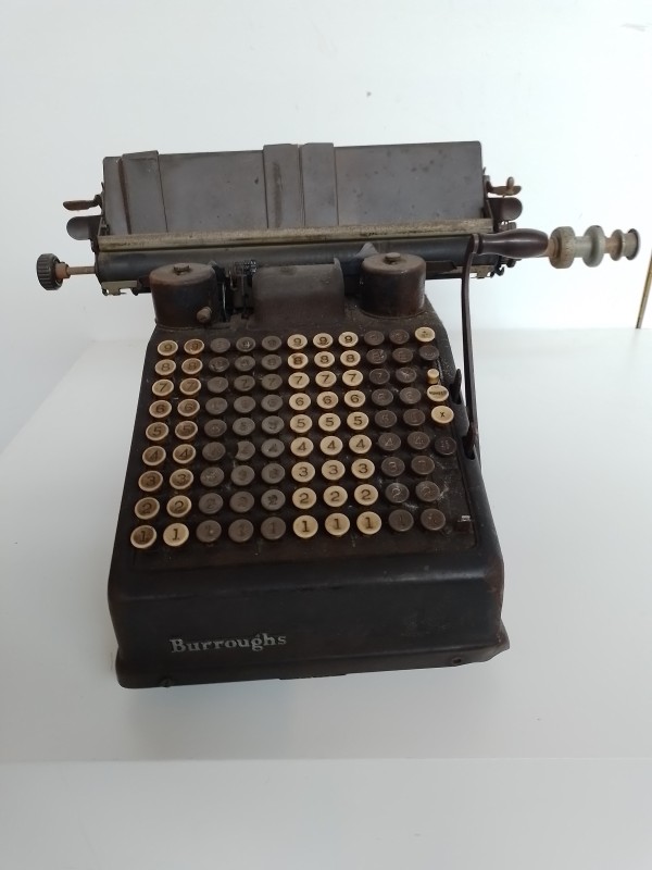 Antieke rekenmachine Burroughs - Kringwinkel