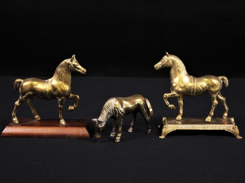Lot 3 paarden uit messing - Kringwinkel
