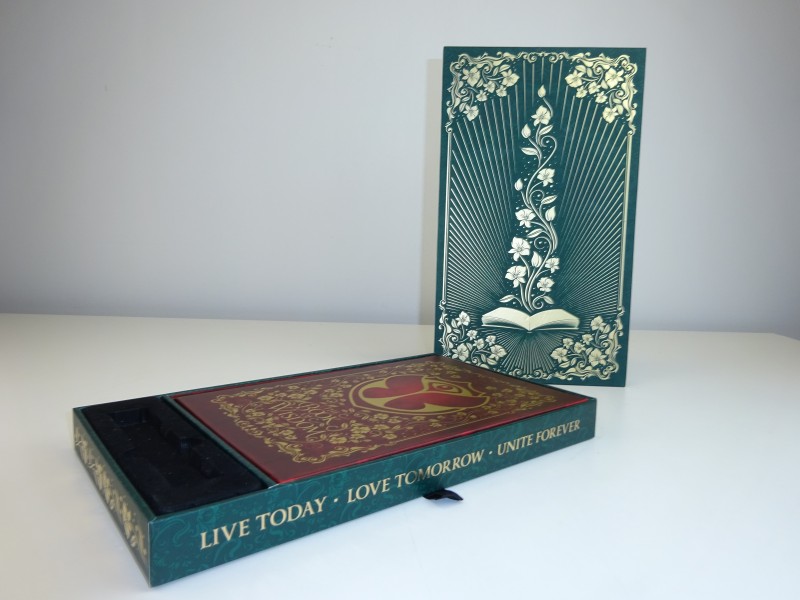 Tomorrowland Box: The Book of Wisdom, 2012 - Kringwinkel