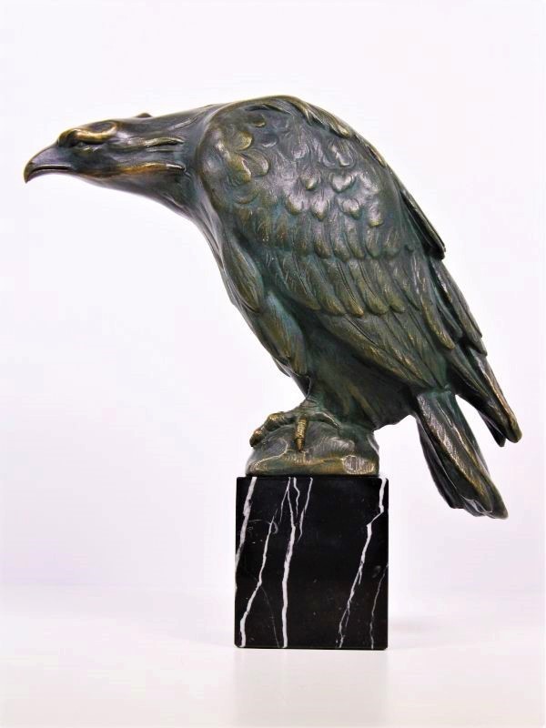 Auguste Henri Carli arend op marmeren voet - Kringwinkel