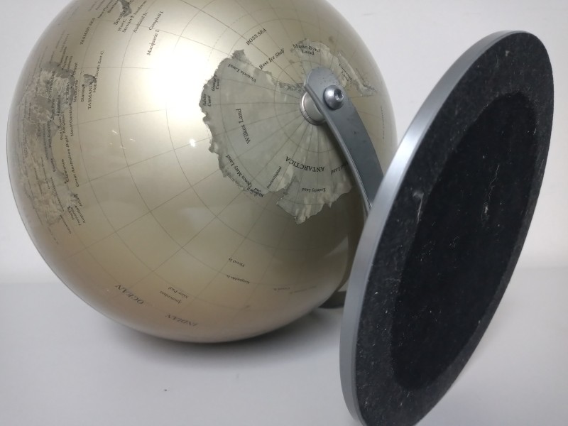 Goudkleurig wereldbal - Kringwinkel