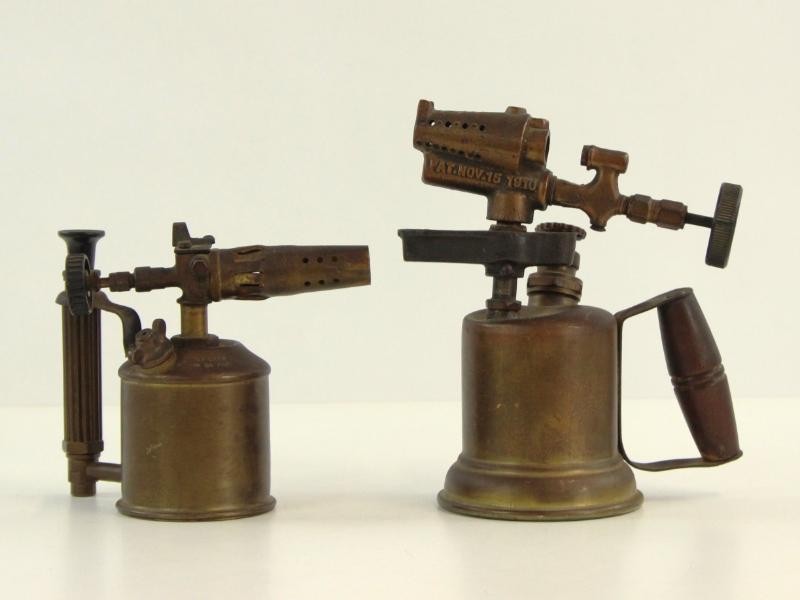 2 antieke benzoline branders - Max Sievert 221 & Otto Bernz - Kringwinkel