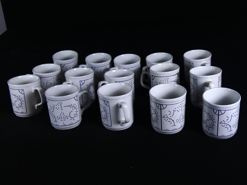 Set van 15 mokken - Royal Boch - Kringwinkel
