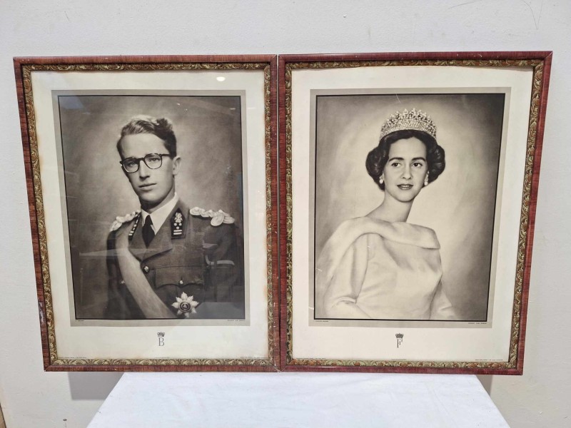 2 Statieportretten van de jonge Koning Boudewijn en koningin Fabiola ...