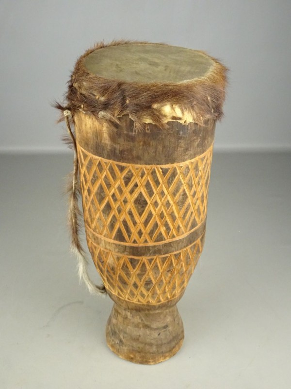 Afrikaanse trommel met dierenhuid - Kringwinkel