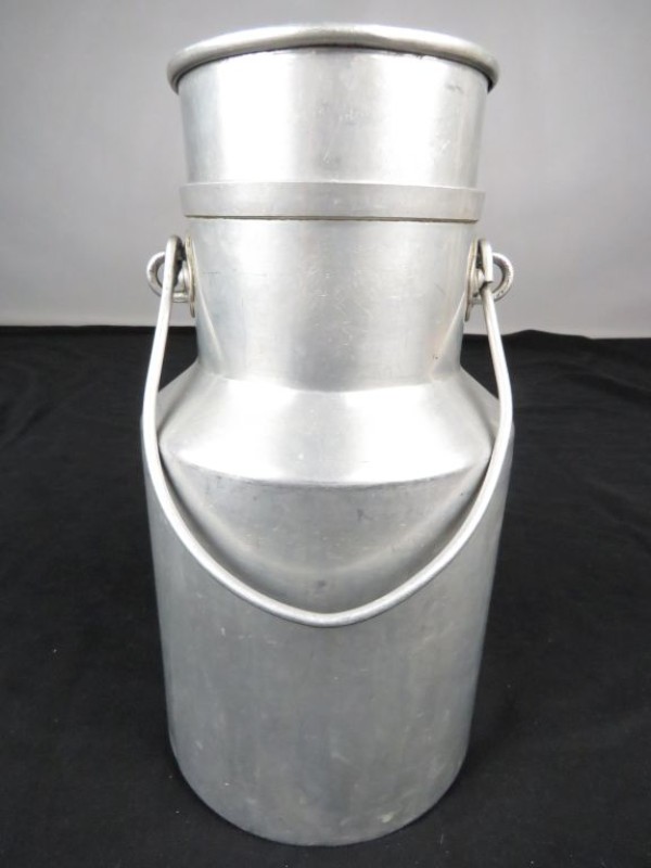 Vintage kleine aluminium melkkan - Kringwinkel