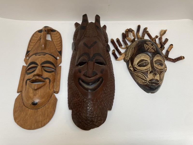Lot van 3 Afrikaanse houten maskers - Kringwinkel