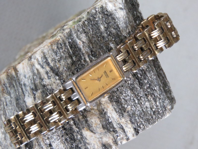 Seiko quartz vintage 911070 - Kringwinkel