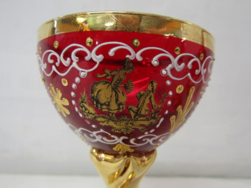 Robijnrood Glazen Karaf met 4 Wijnglazen, - Kringwinkel