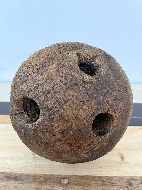 Bowlingbal hout - Kringwinkel