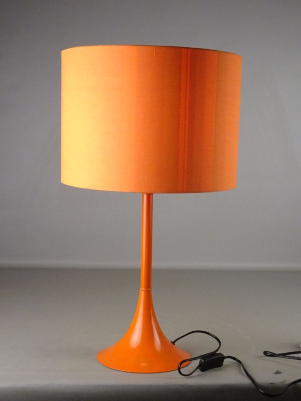Retro oranje tafellamp - Kringwinkel