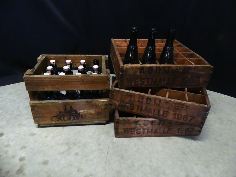 Oude Bierbakken en Flesjes - Kringwinkel