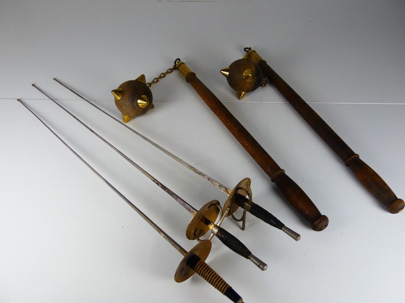 Replica degens + goedendag - Kringwinkel