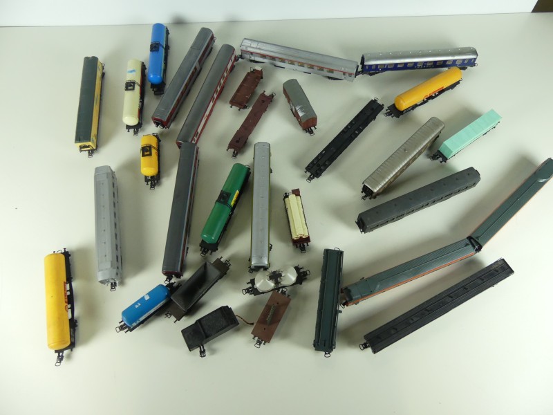 Groot lot Lima wagons - Kringwinkel