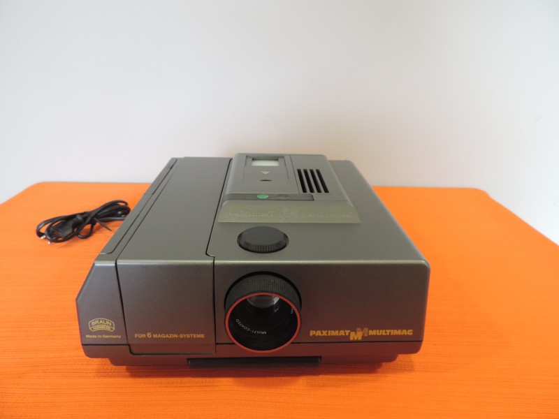 Braun Paximat Multimag Diaprojector - Kringwinkel