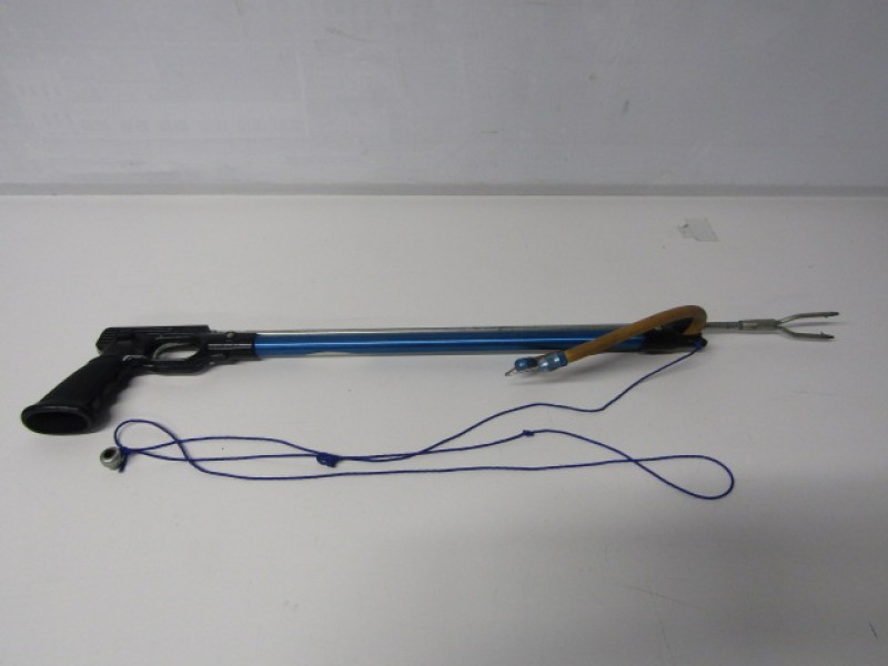 Harpoen, Geweer, Blauw, Nemrod - Kringwinkel