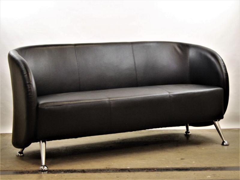 Zwarte Design Zetel Met Retro Look - Kringwinkel