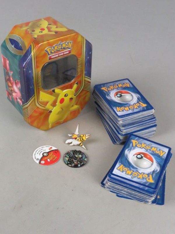 Pokémon kaarten in doos - Kringwinkel