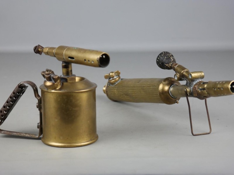 2 vintage messing branders - Kringwinkel