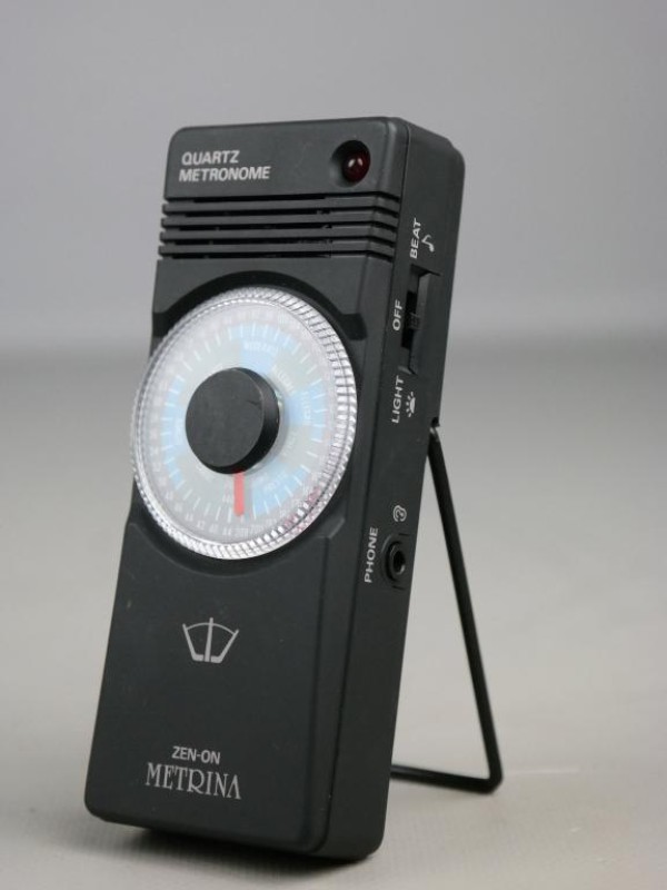 Quartz metronoom "Zen-on Metrina". - Kringwinkel
