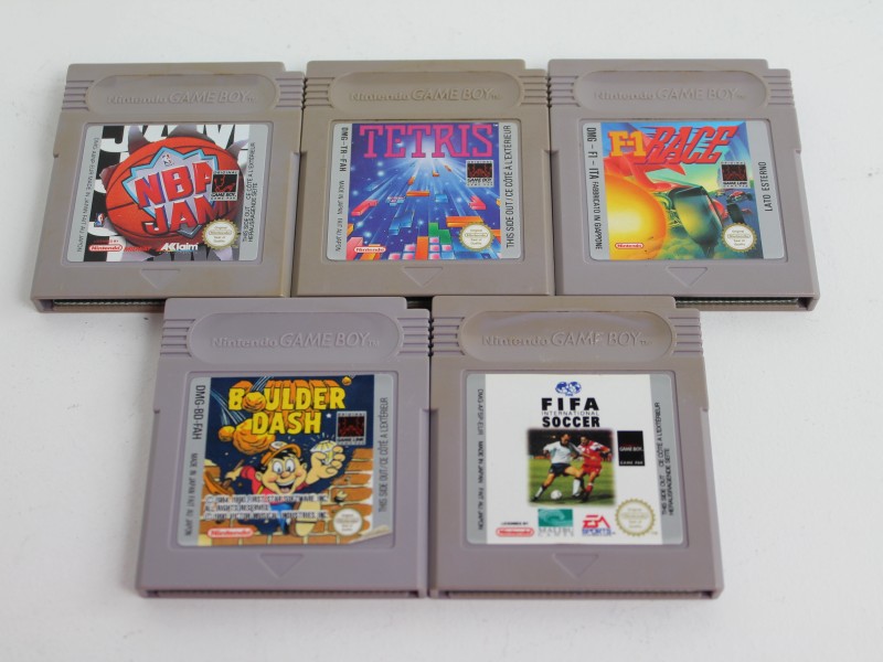 5 Gameboy Games - Tetris, Fifa, Boulder Dash, F1, NBA - Kringwinkel