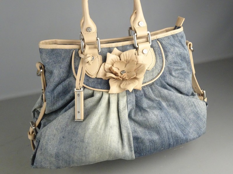Ontdek onze textiel & accessoires Kringdingen - Kringwinkel