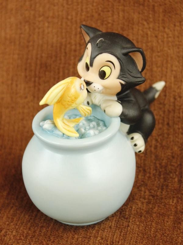 Disney WDCC - Figaro & Cleo - Purrfect Kiss - Kringwinkel