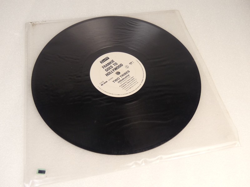 Frankie Goes to Hollywood - Two Tribes - single - Kringwinkel