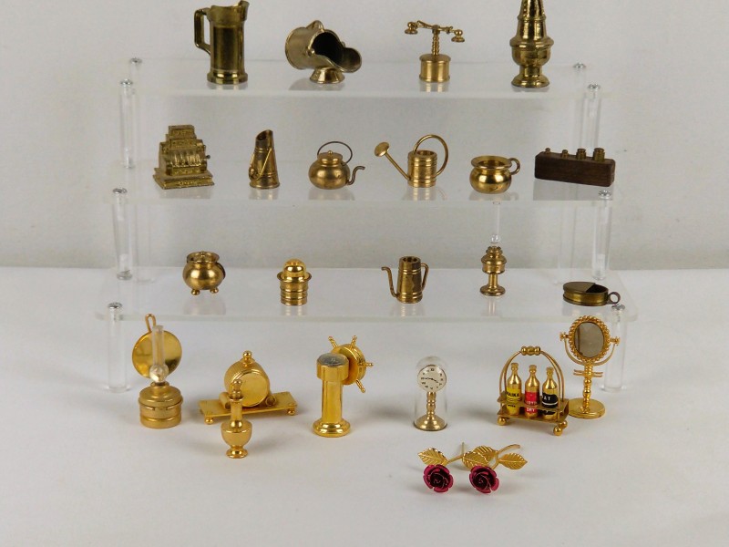 Verzameling messing miniatuur objecten - Kringwinkel