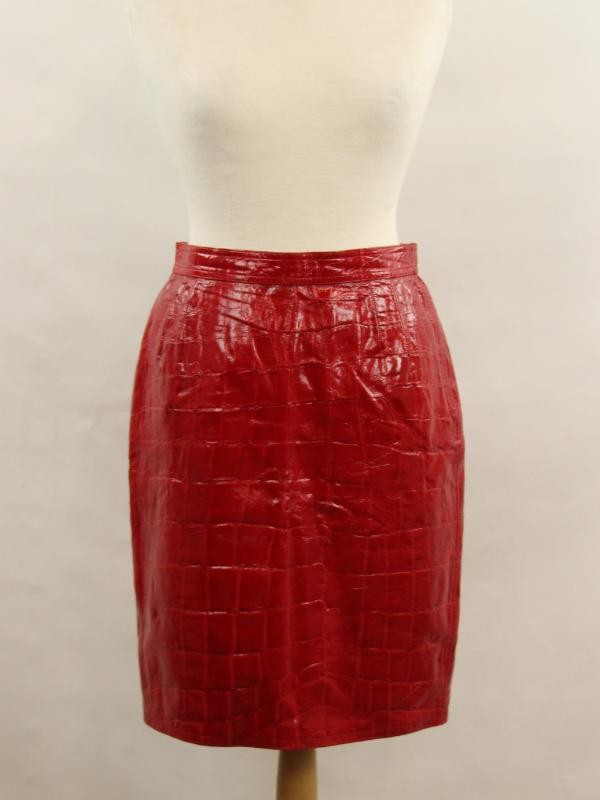 Rood latex rokje met motief, gemerkt Ungaro - Kringwinkel