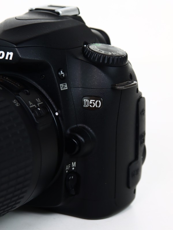 Nikon D50 DSLR + AF-S 18-55mm + AF-S 55-200mm - Kringwinkel