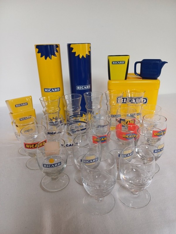 Lot van 24 Ricard items - Kringwinkel