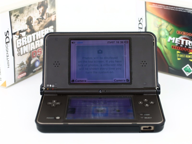 Nintendo DSi XL + 2 games - 2010 - Kringwinkel