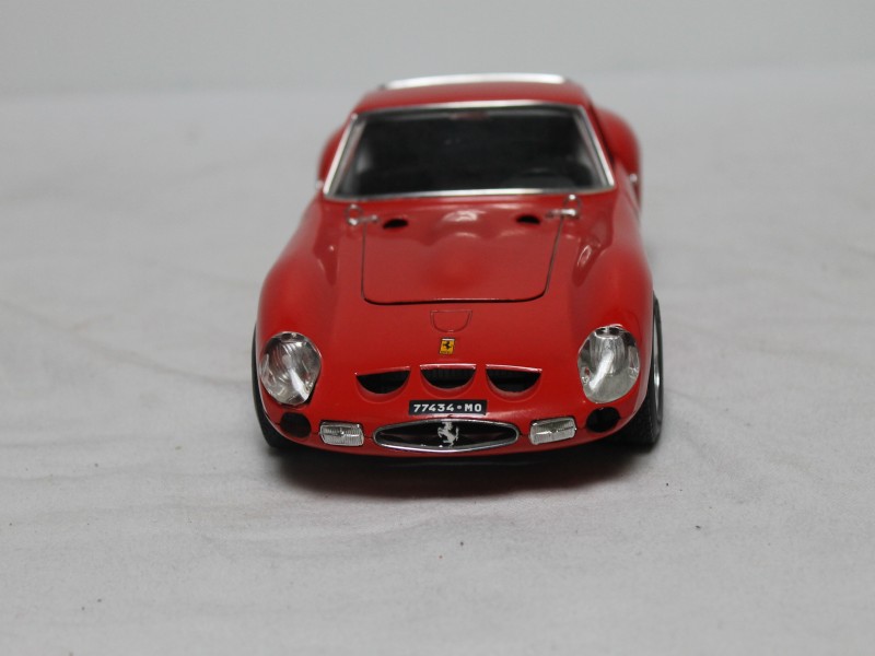 Diecast Burago Rode Ferrari GTO (1962) (Art. 2732) - Kringwinkel