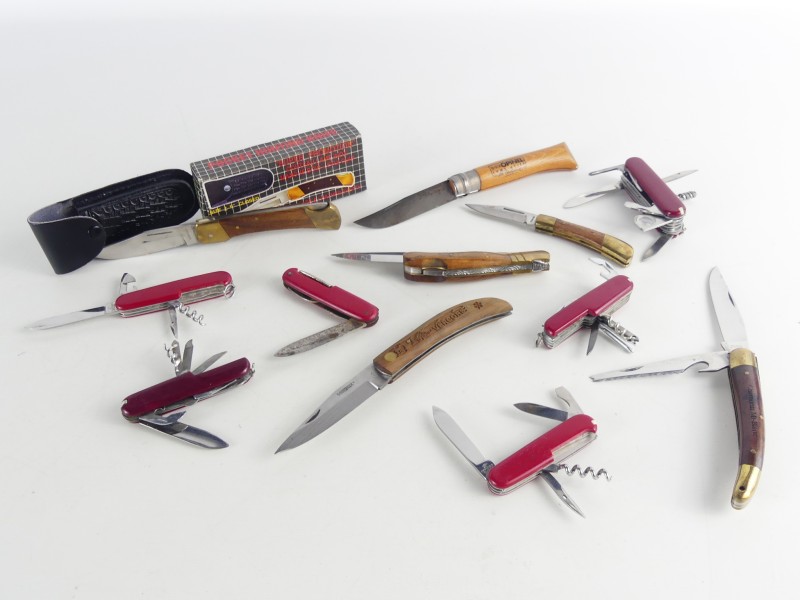 Set van 12 vintage zakmessen - Kringwinkel