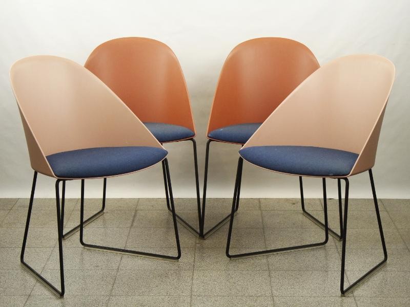 Set van 4 Cila Stoelen model 2209 Ontworpen door Lievore Altherr ...