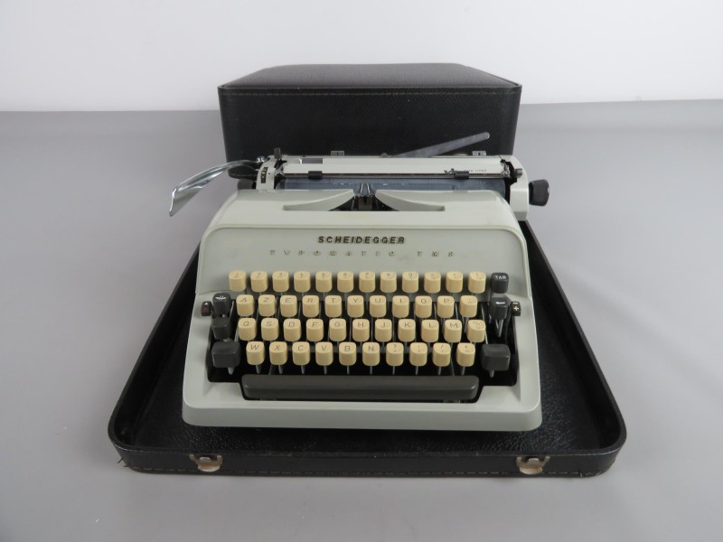 Scheidegger (Adler) Typomatic TMS typemachine - Kringwinkel