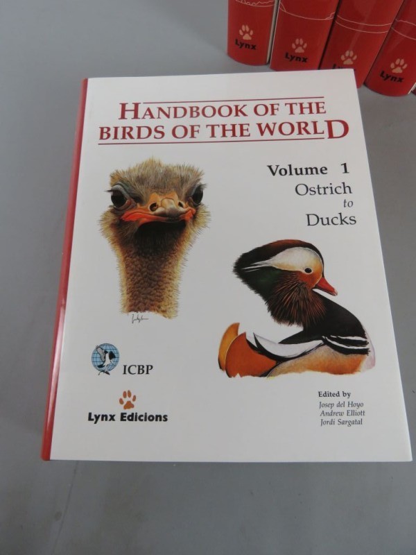 Boekenreeks 'the Birds of the World' - Kringwinkel